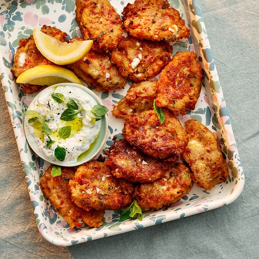 Tomatfritters med mynta och gul chili | Recept ICA.se