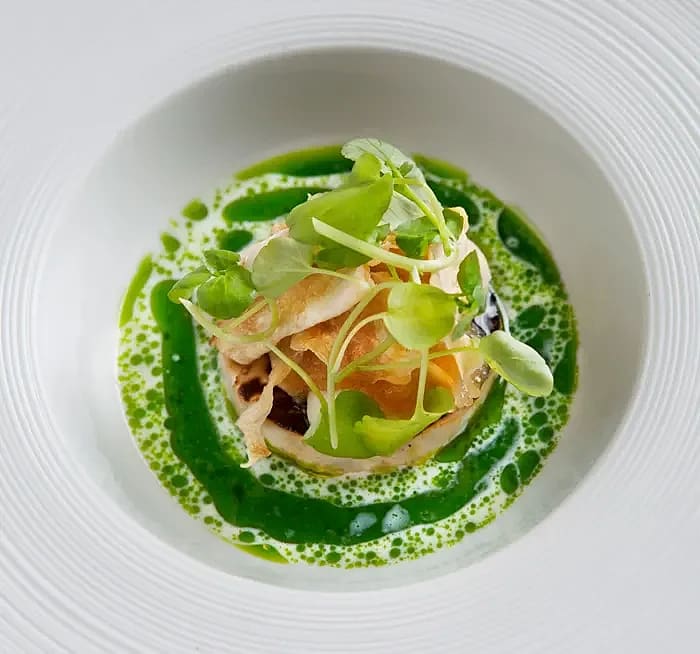 Sotad Rotselleri med getyoghurt, vattenkrasse och sikrom | Recept ICA.se