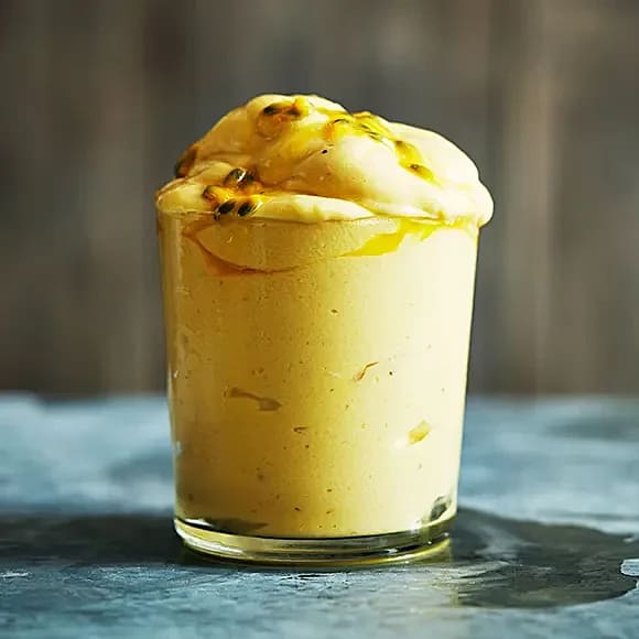 Mango- och passionsglass | Recept ICA.se