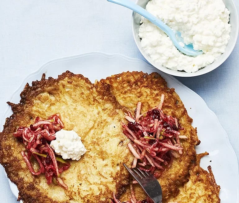 Raggmunk med lingonäpple | Recept ICA.se