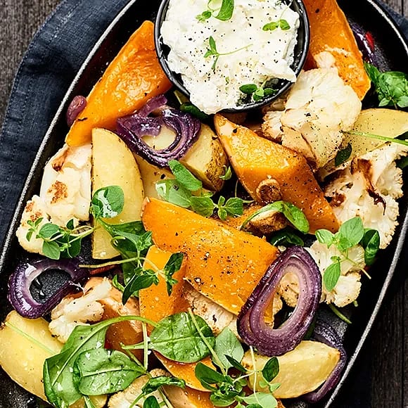 Rostad pumpa med fetaost och oregano | Recept ICA.se