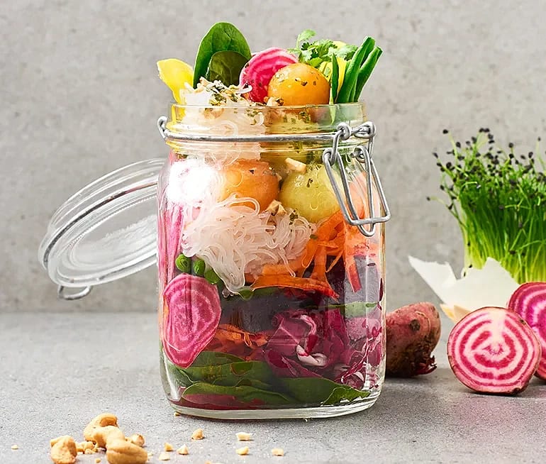 Asiatisk sallad på burk | Recept ICA.se