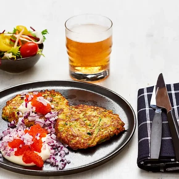 Potatis- och zucchiniplättar med tångkaviar | Recept ICA.se