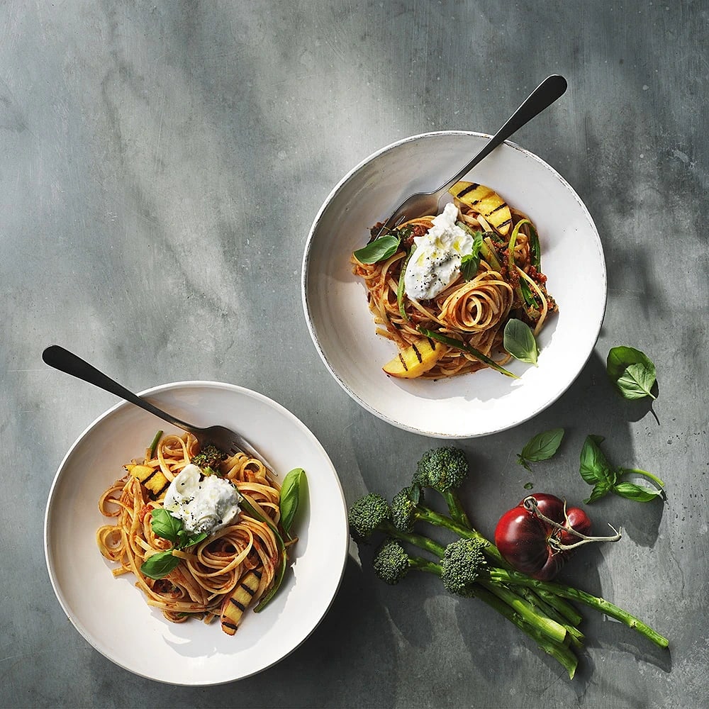 Pasta bavette med burrata och grillad nektarin | Recept ICA.se