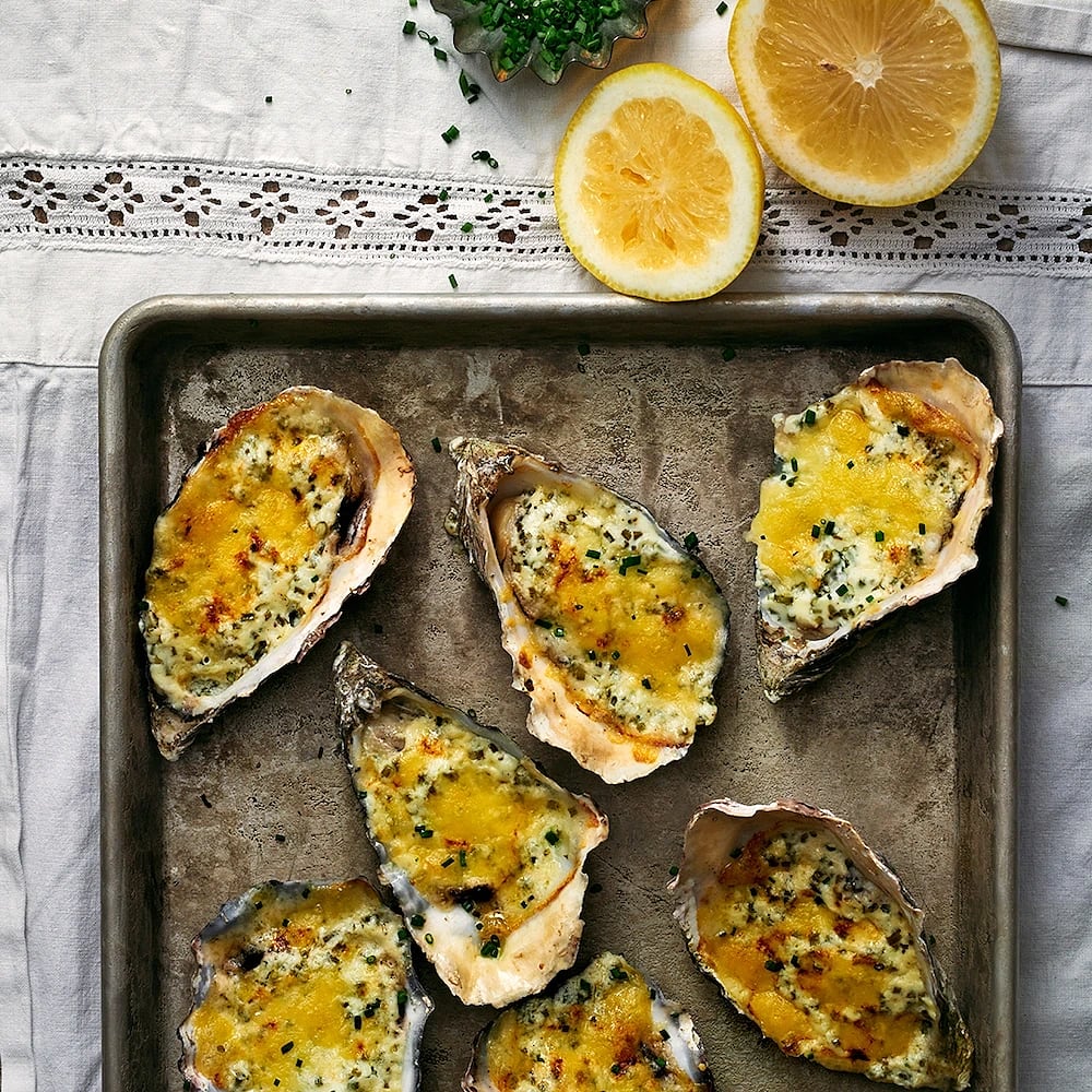 Gratinerade ostron med gräslök | Recept ICA.se