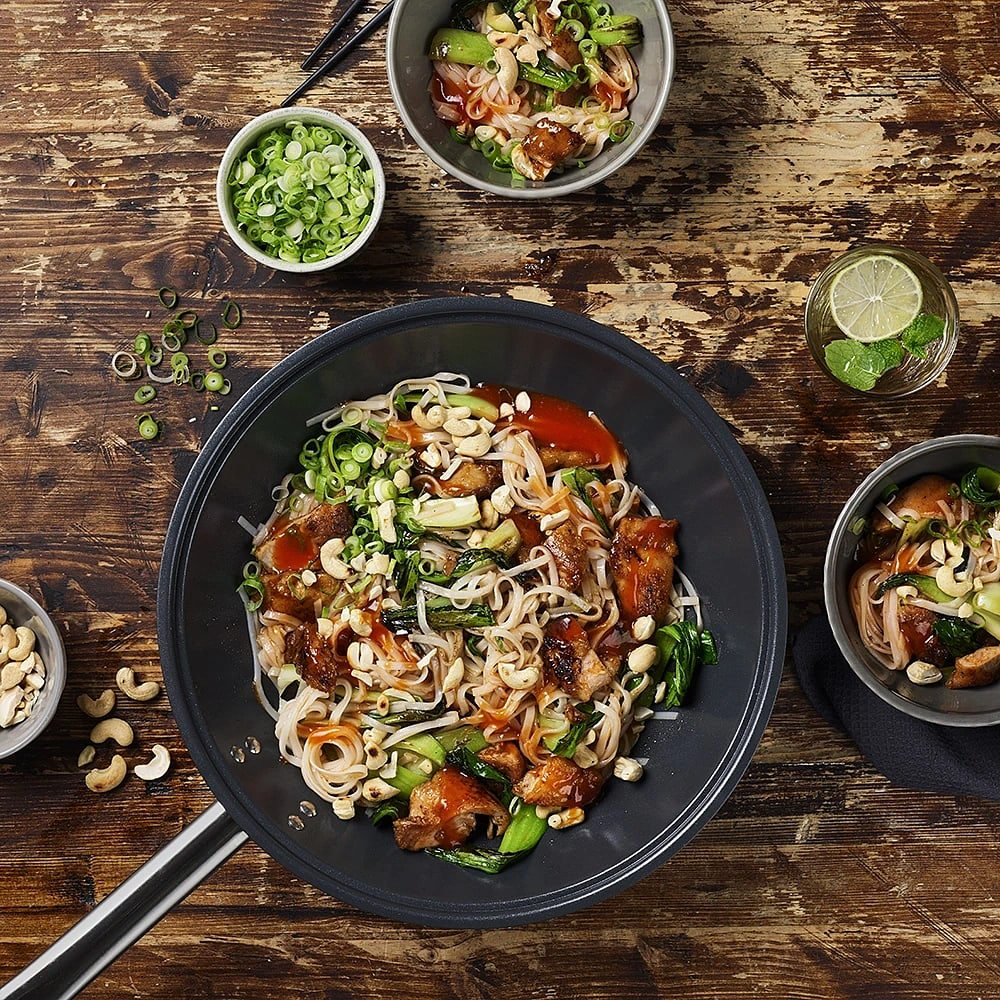 Wok med kyckling och pak choi | Recept ICA.se