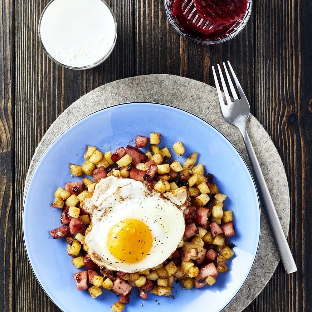 Pytt i panna med bacon och majs | Recept ICA.se