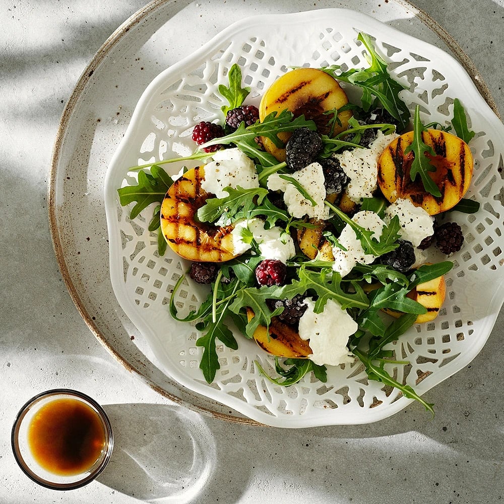Sallad med burrata och grillad nektarin | Recept ICA.se