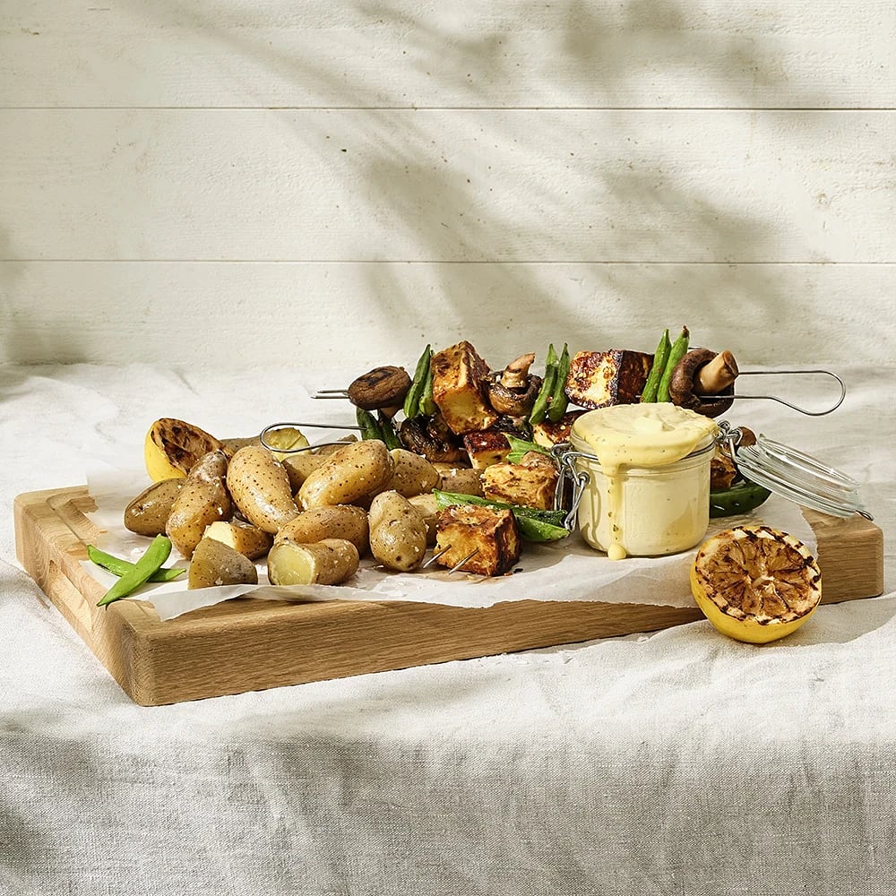 Grillspett med champinjoner och grillost | Recept ICA.se