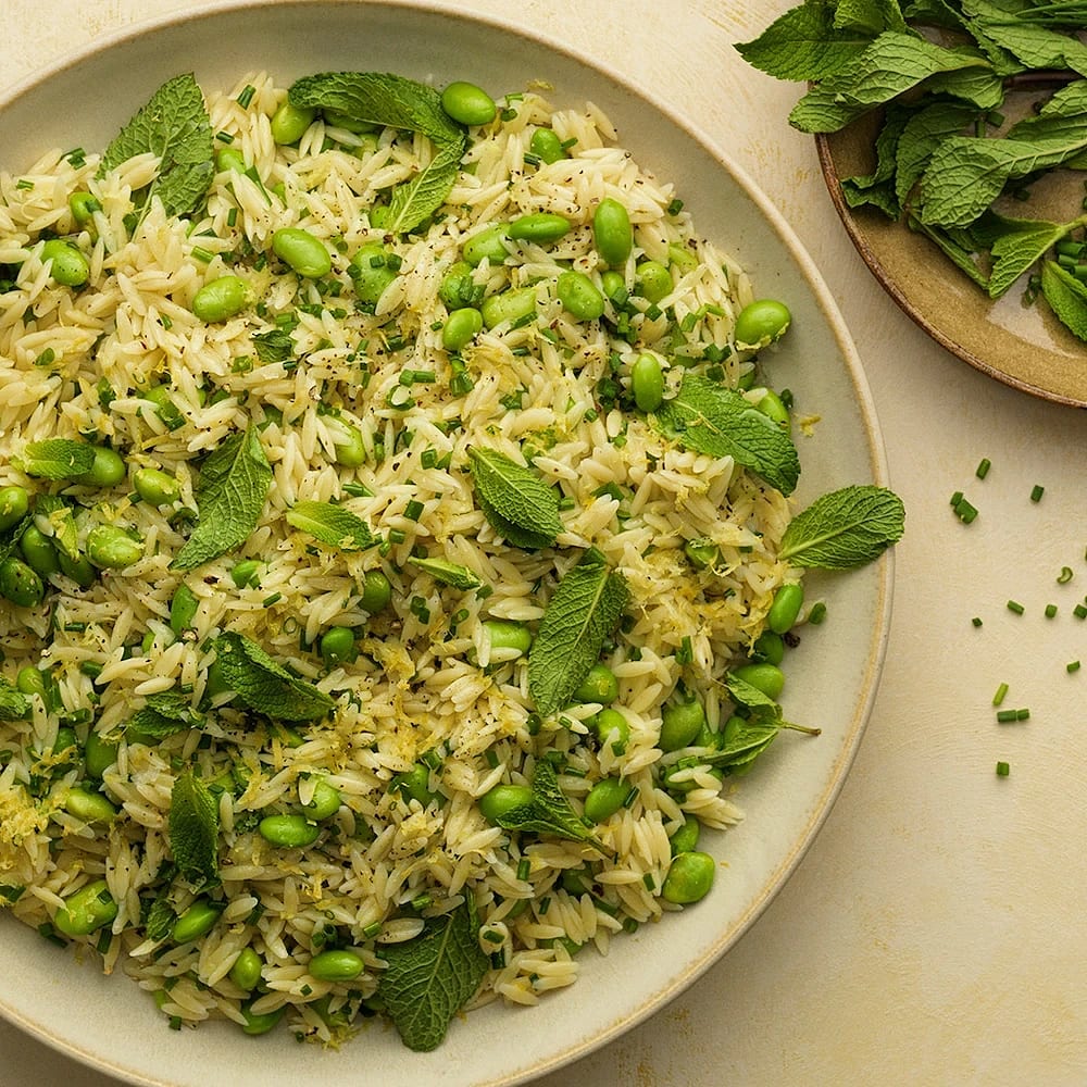 Risonisallad med sojabönor och mynta | Recept ICA.se