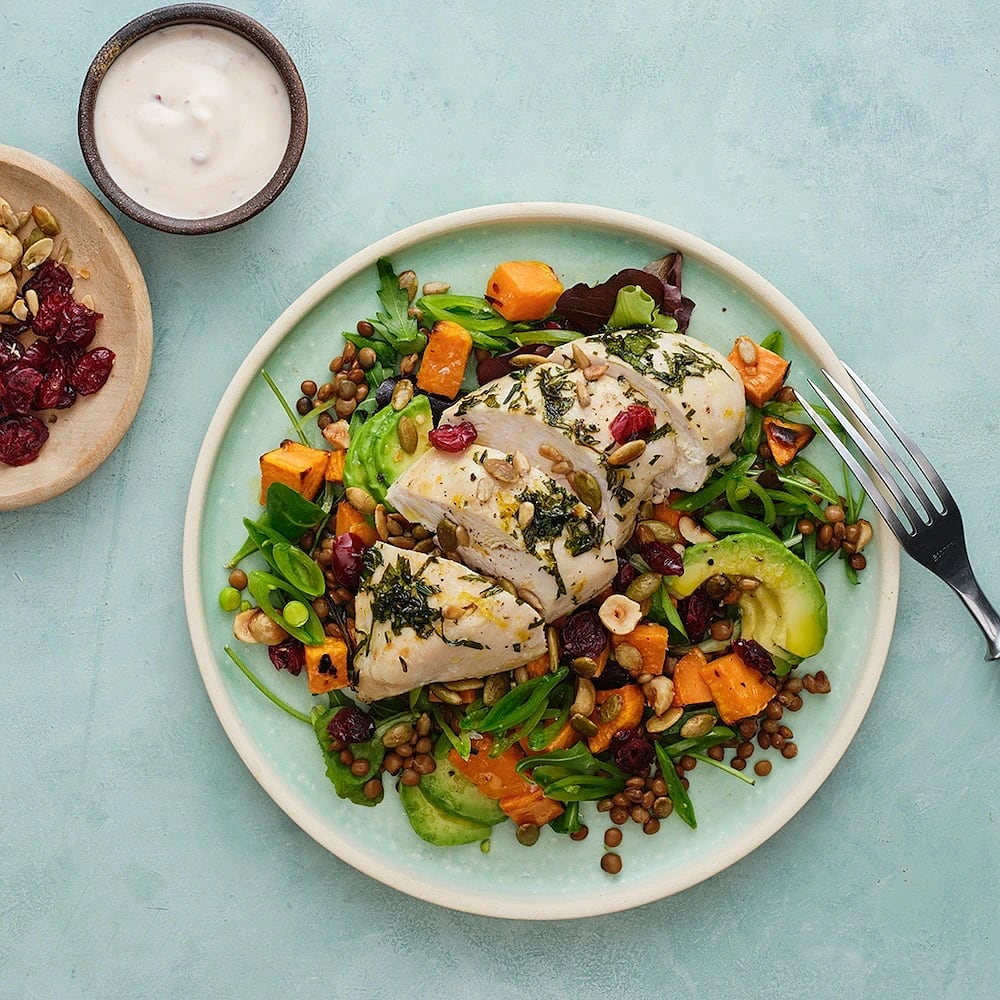 Sallad med sötpotatis, kyckling och chilidressing | Recept ICA.se