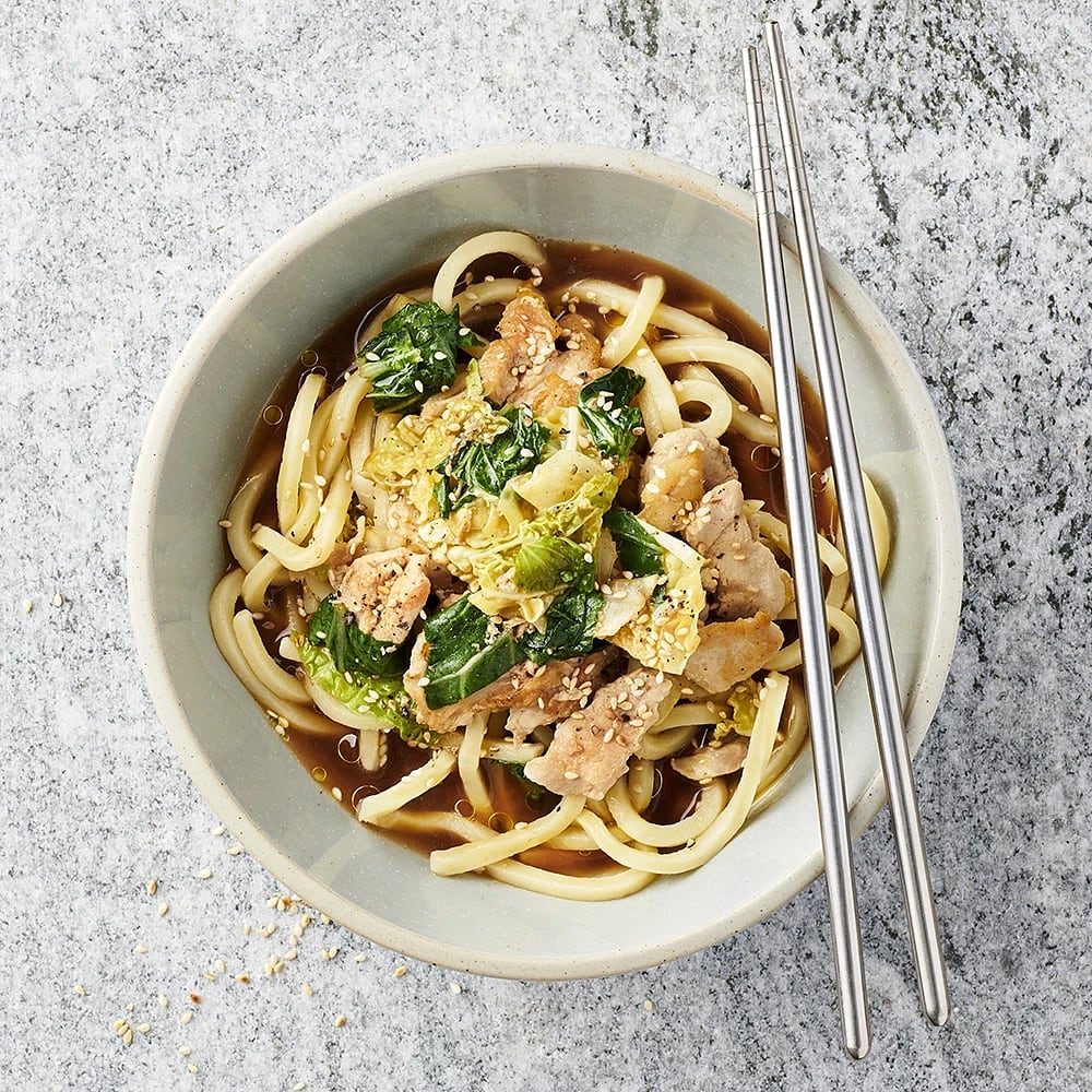 Nudlar i buljong med kyckling och ingefära | Recept ICA.se