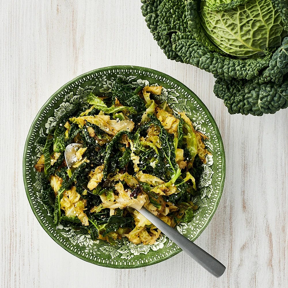Smörstekt savoykål | Recept ICA.se