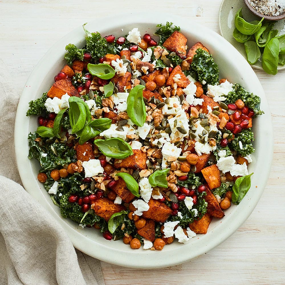 Bowl med sötpotatis, kikärtor och fetaost | Recept ICA.se