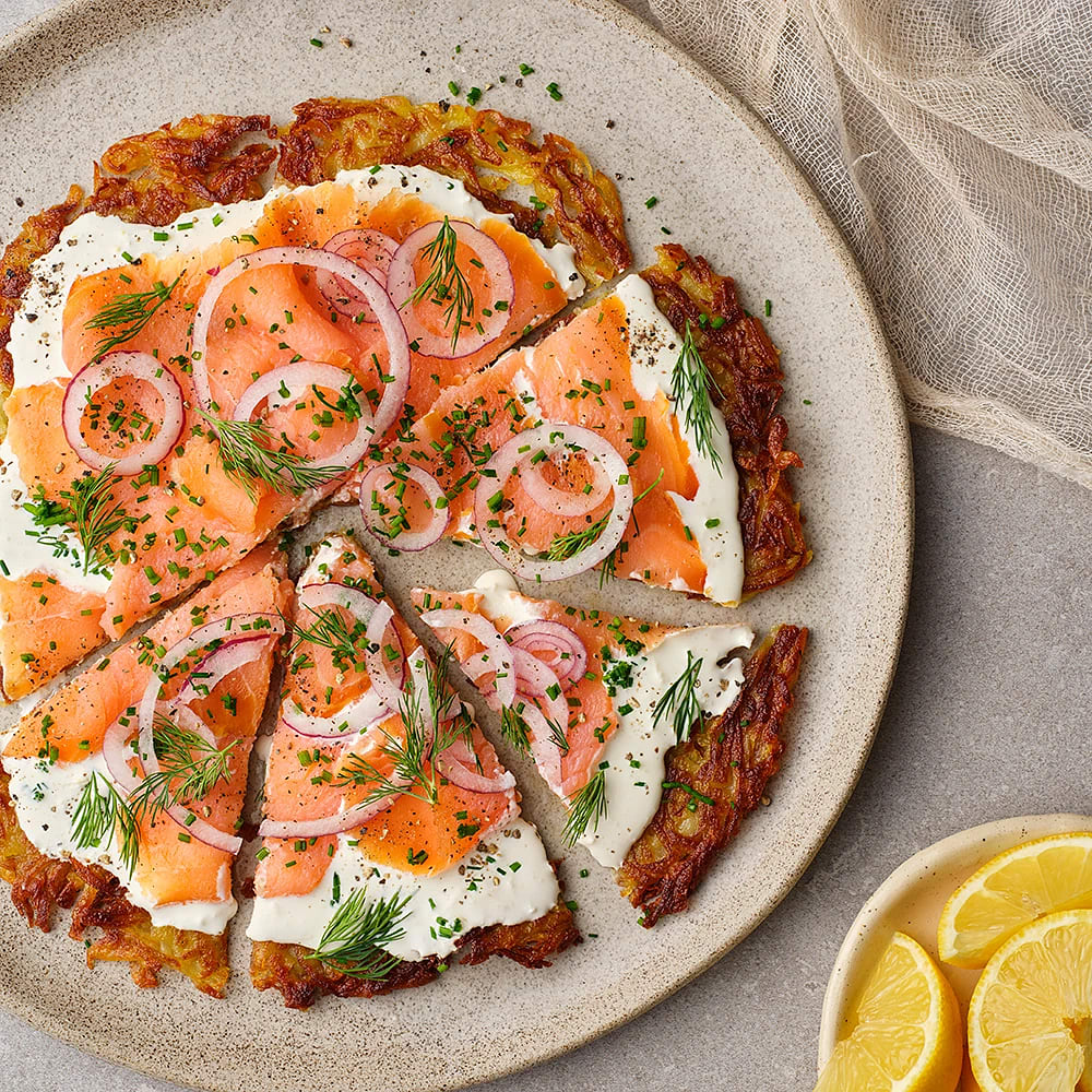 Rårakepizza med rökt lax | Recept ICA.se