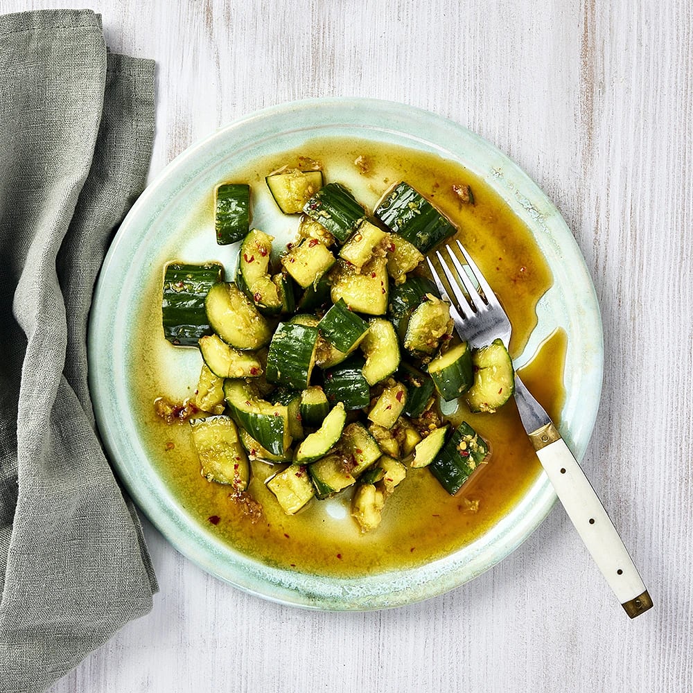 Smashad gurka med lime och ingefära | Recept ICA.se