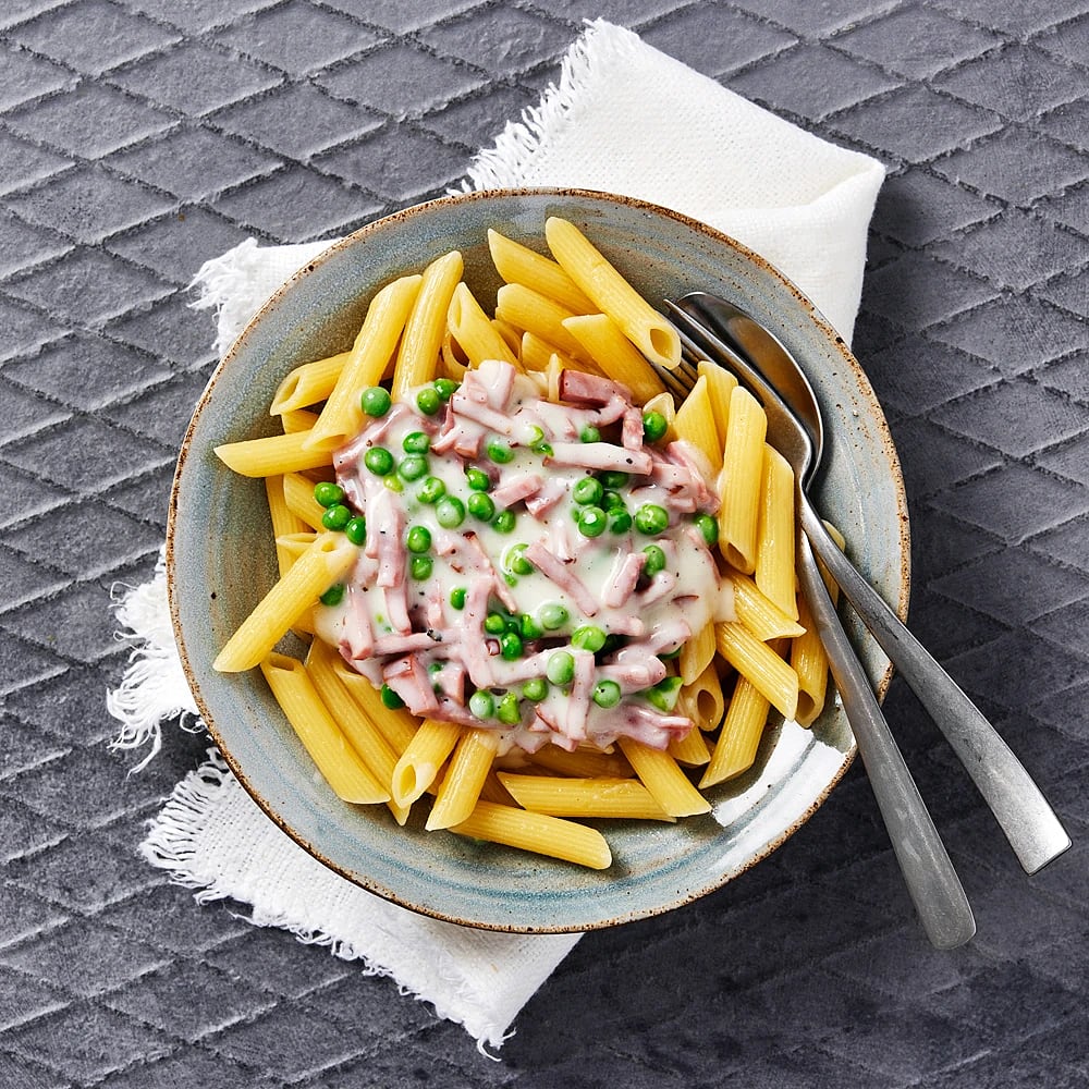 Pasta med skinksås och ärtor | Recept ICA.se