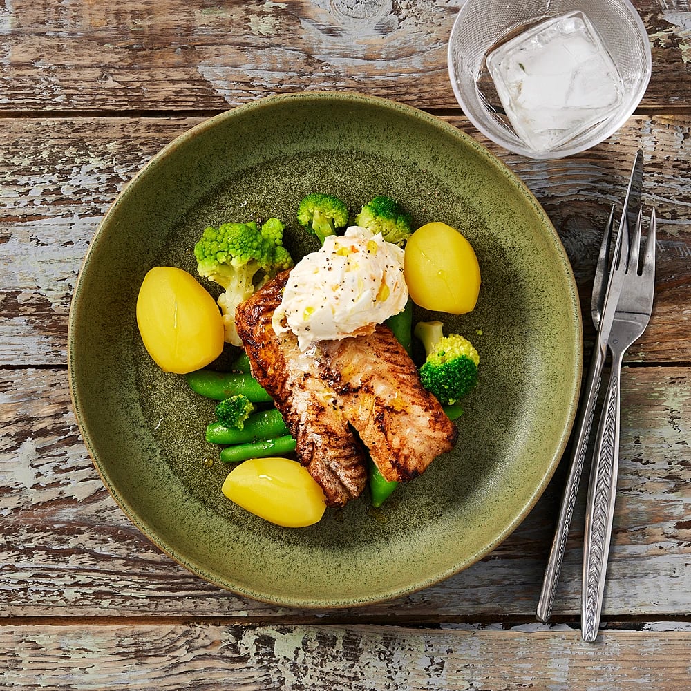 Stekt alaska pollock med äggsås | Recept ICA.se