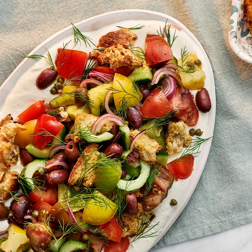 Grekisk brödsallad med mixad fetaost | Recept ICA.se