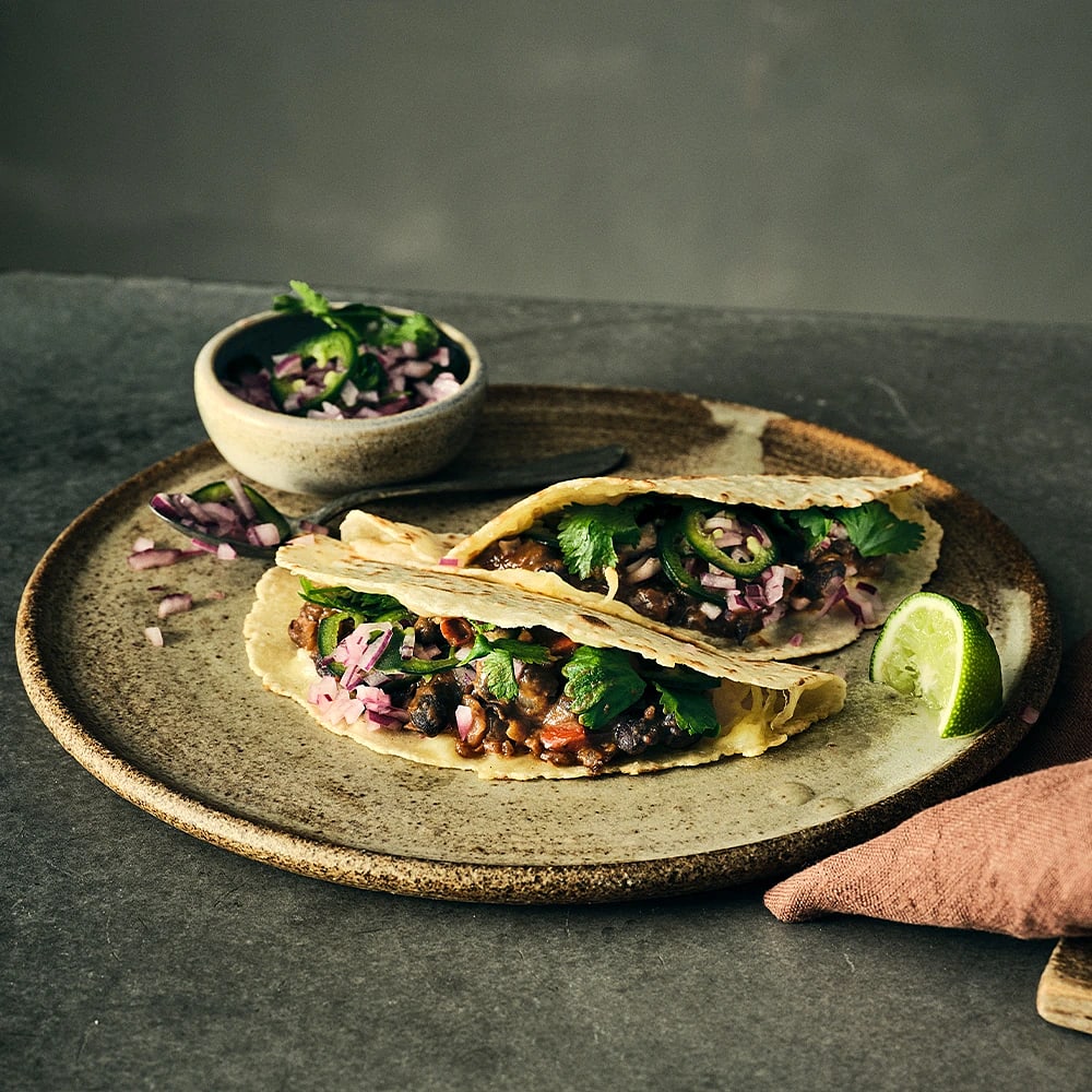 Taco med kryddiga svarta bönor | Recept ICA.se