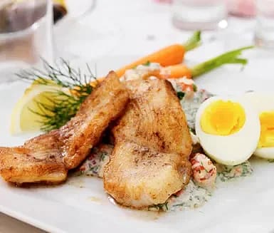 Grillad fiskfilé med kräftröra | Recept ICA.se