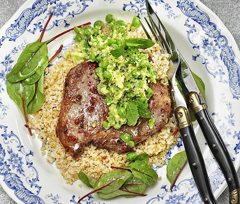 Karré med mynta, ärter och avokado | Recept ICA.se