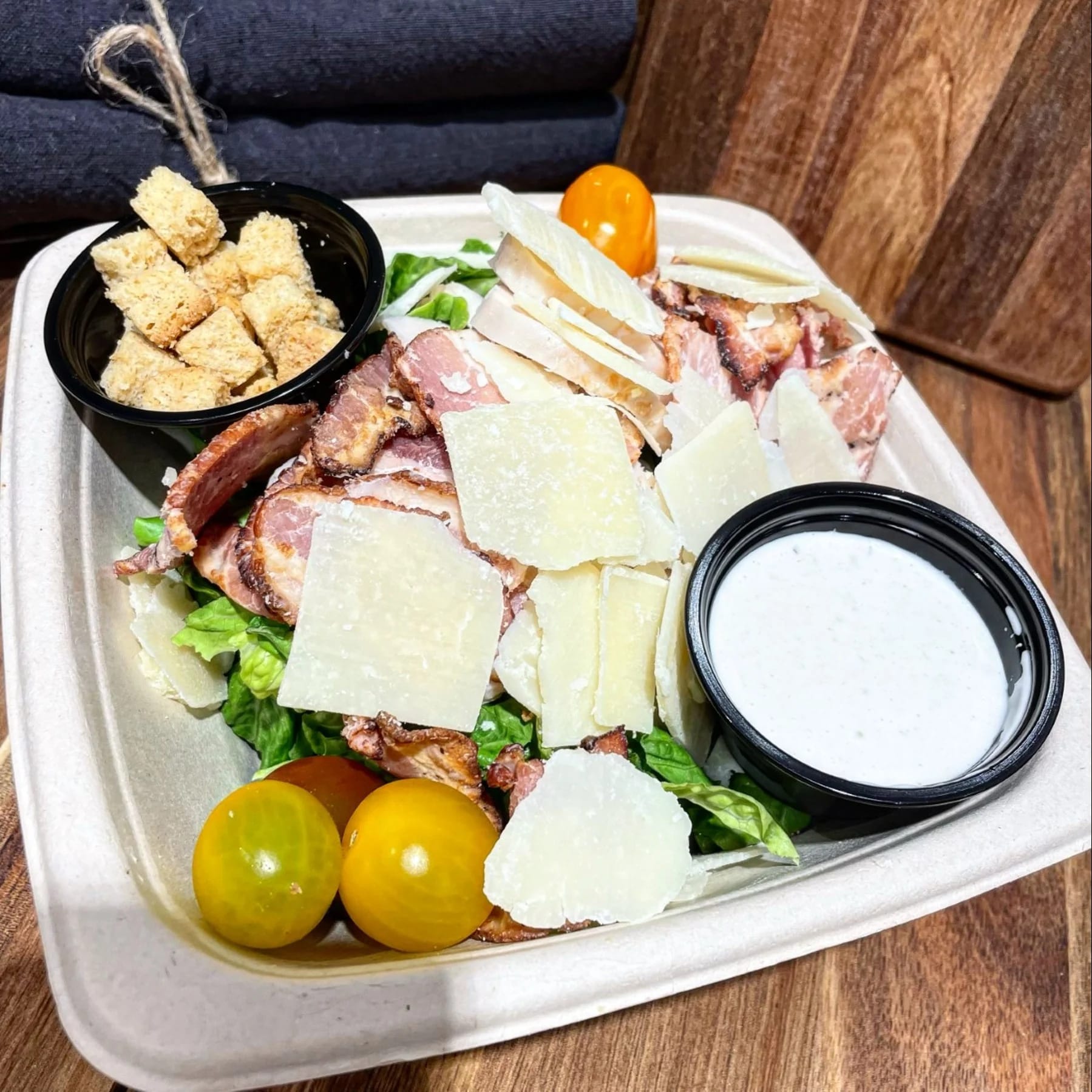 Matiga sallader & pajer | Catering ICA Maxi Bollnäs