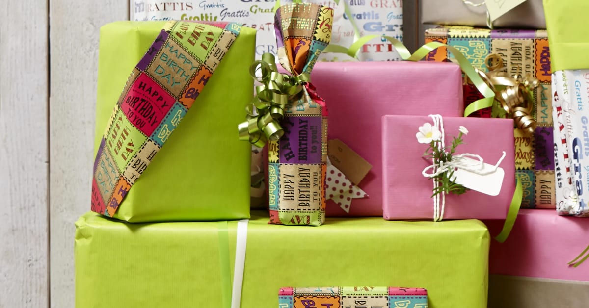 Slå in paket, 7 tips till paketinslagningen | ICA