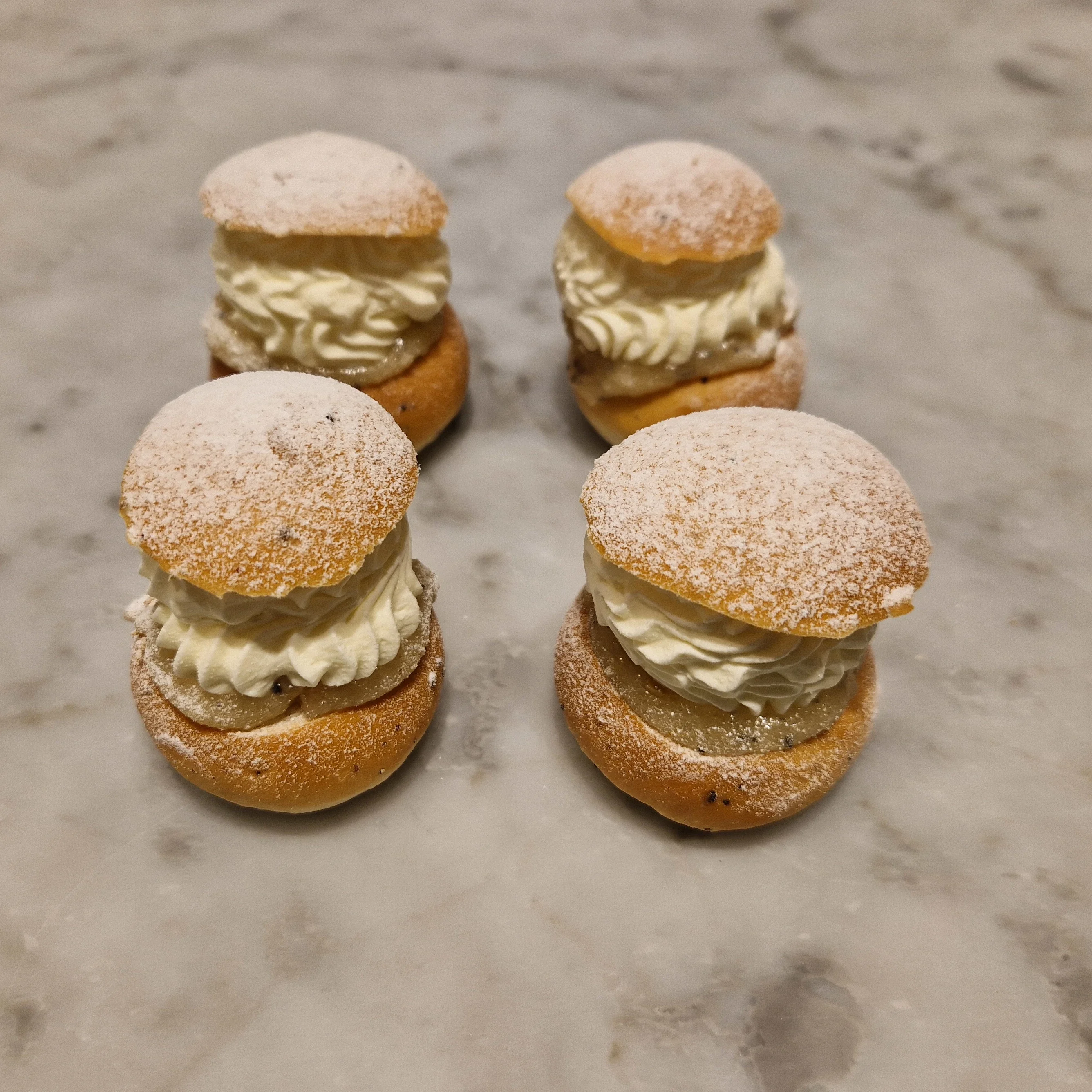 Mini-semla 4-pack | Catering ICA Maxi Värmdö