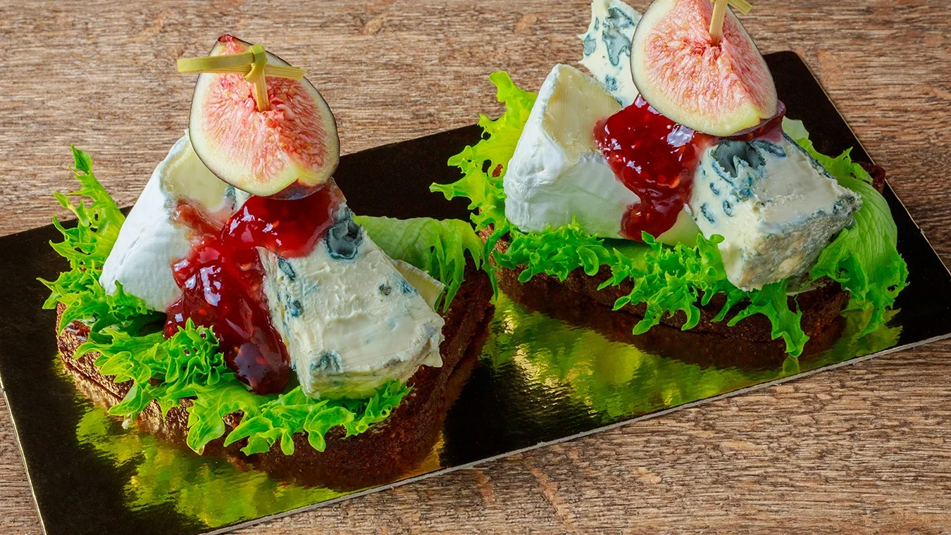 Smörgåsar & bakelser | Catering ICA Maxi Hälla