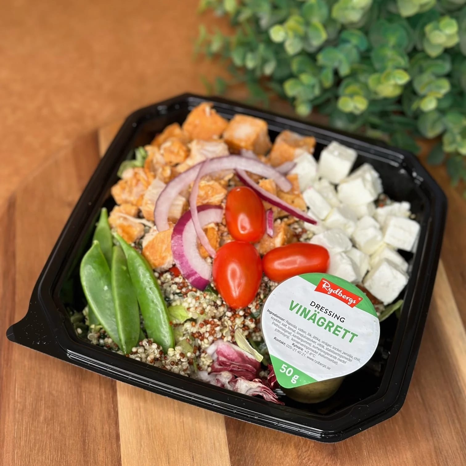 Quinoasallad kyckling & fetaost | Catering Maxi ICA Stormarknad Skellefteå