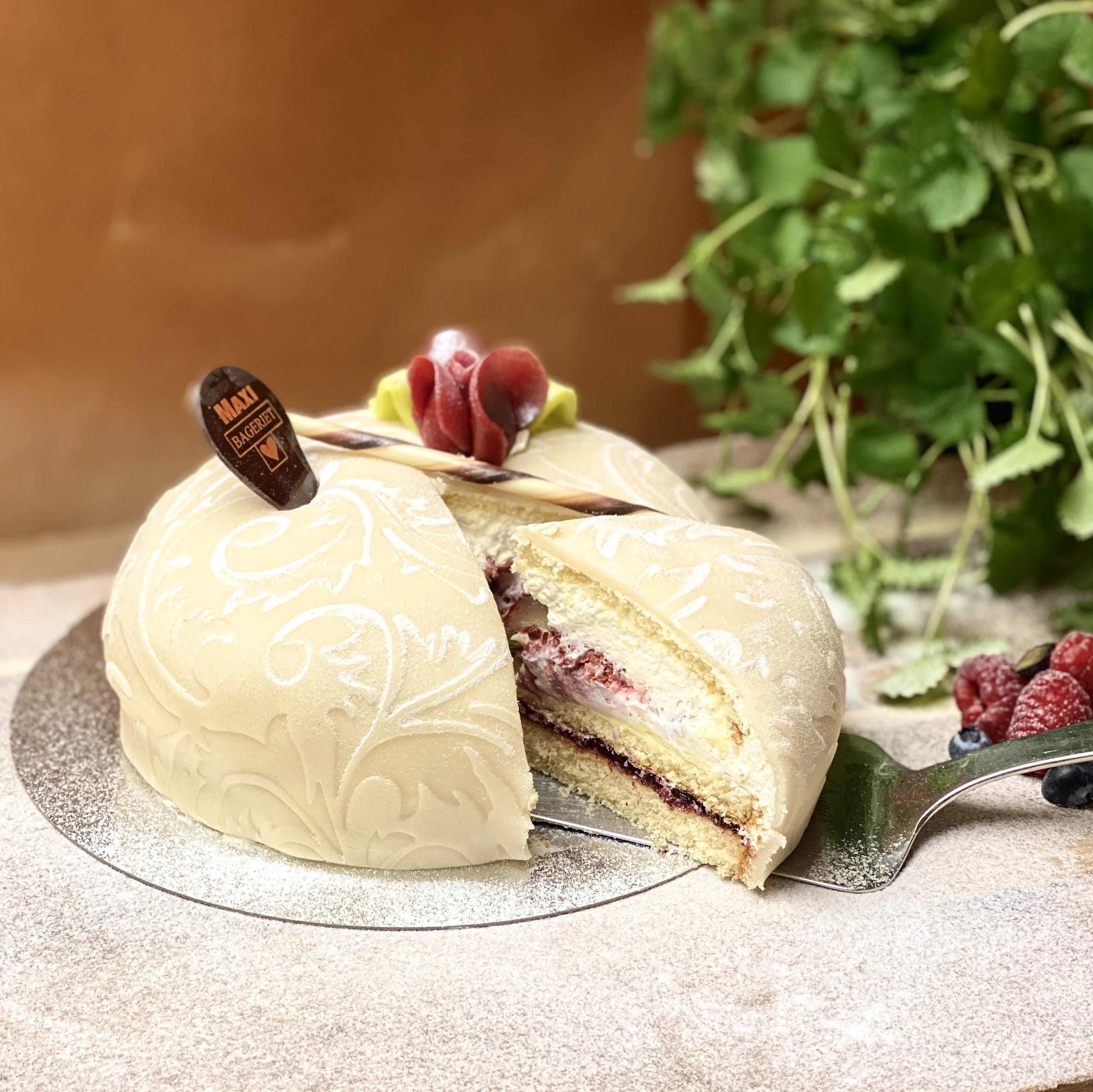 Tårtor och bakelser | Catering ICA Maxi Kumla