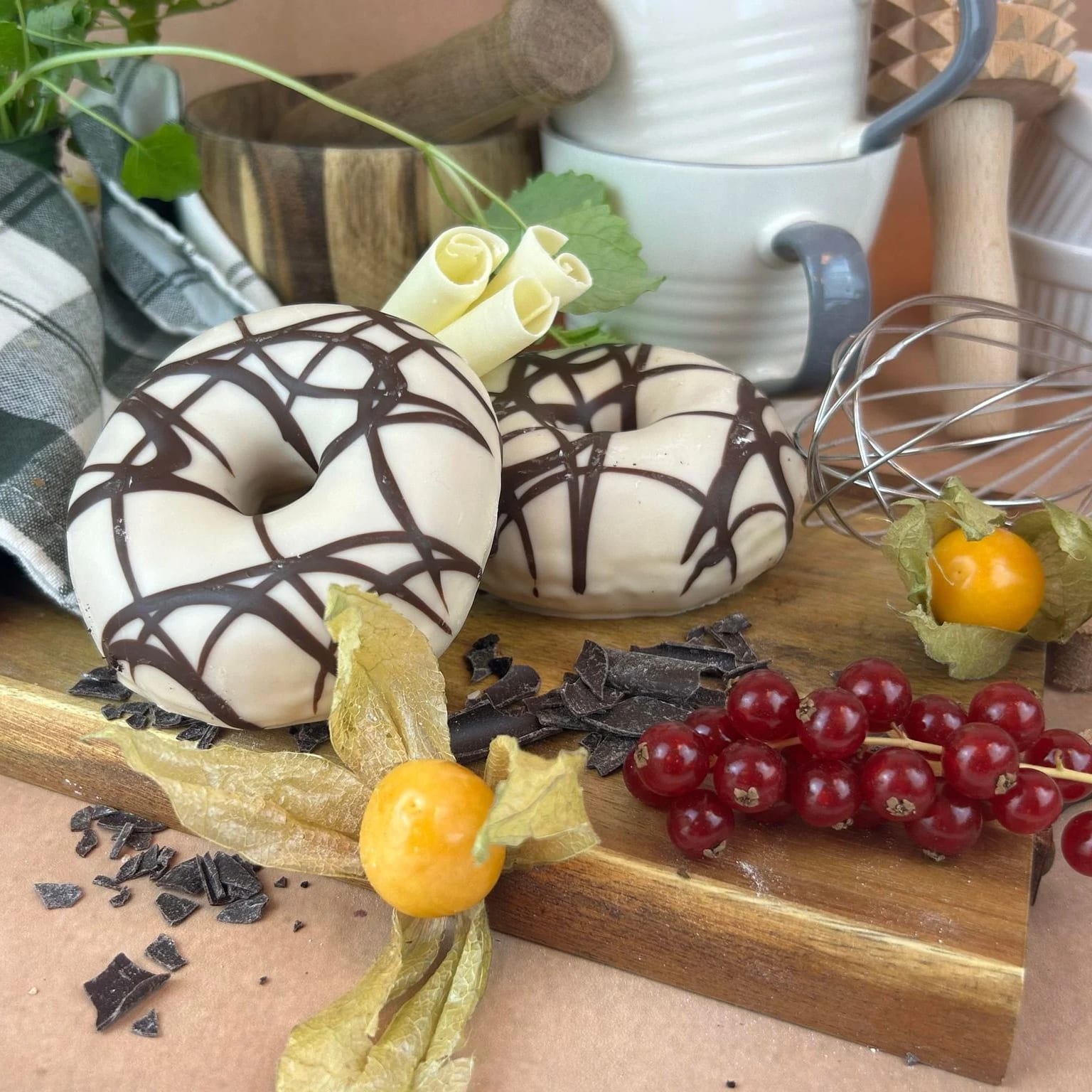 Donut Vit Choklad | Catering ICA Maxi Botkyrka