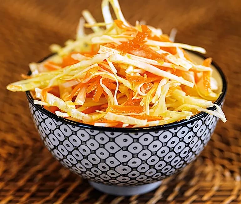 Asian raw slaw | Recept ICA.se
