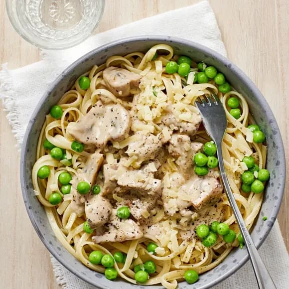 Svamp- och ärtpasta med riven ost | Recept ICA.se